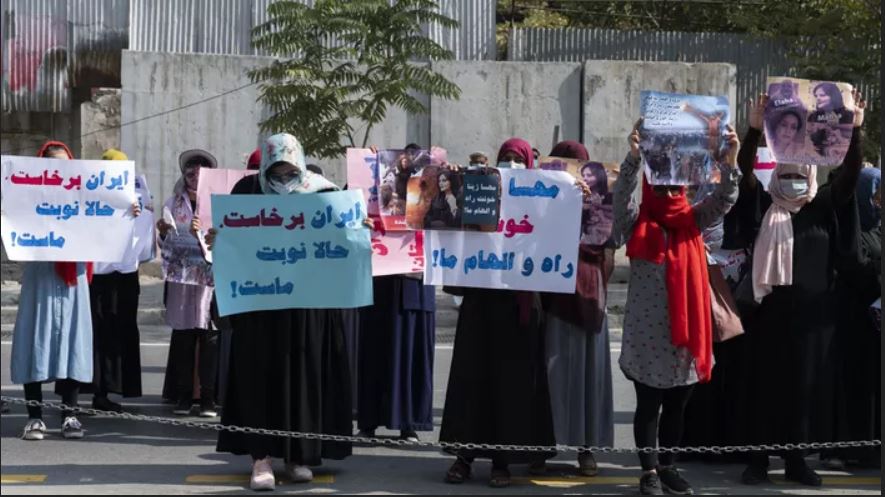 « Bad hijabi » : La police des mœurs iranienne et l’obsession islamiste ...